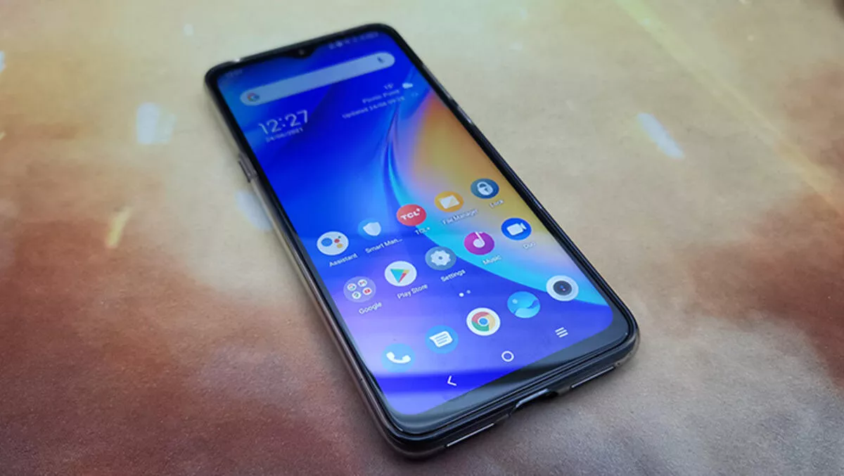 Hands-on review: TCL 20 SE smartphone